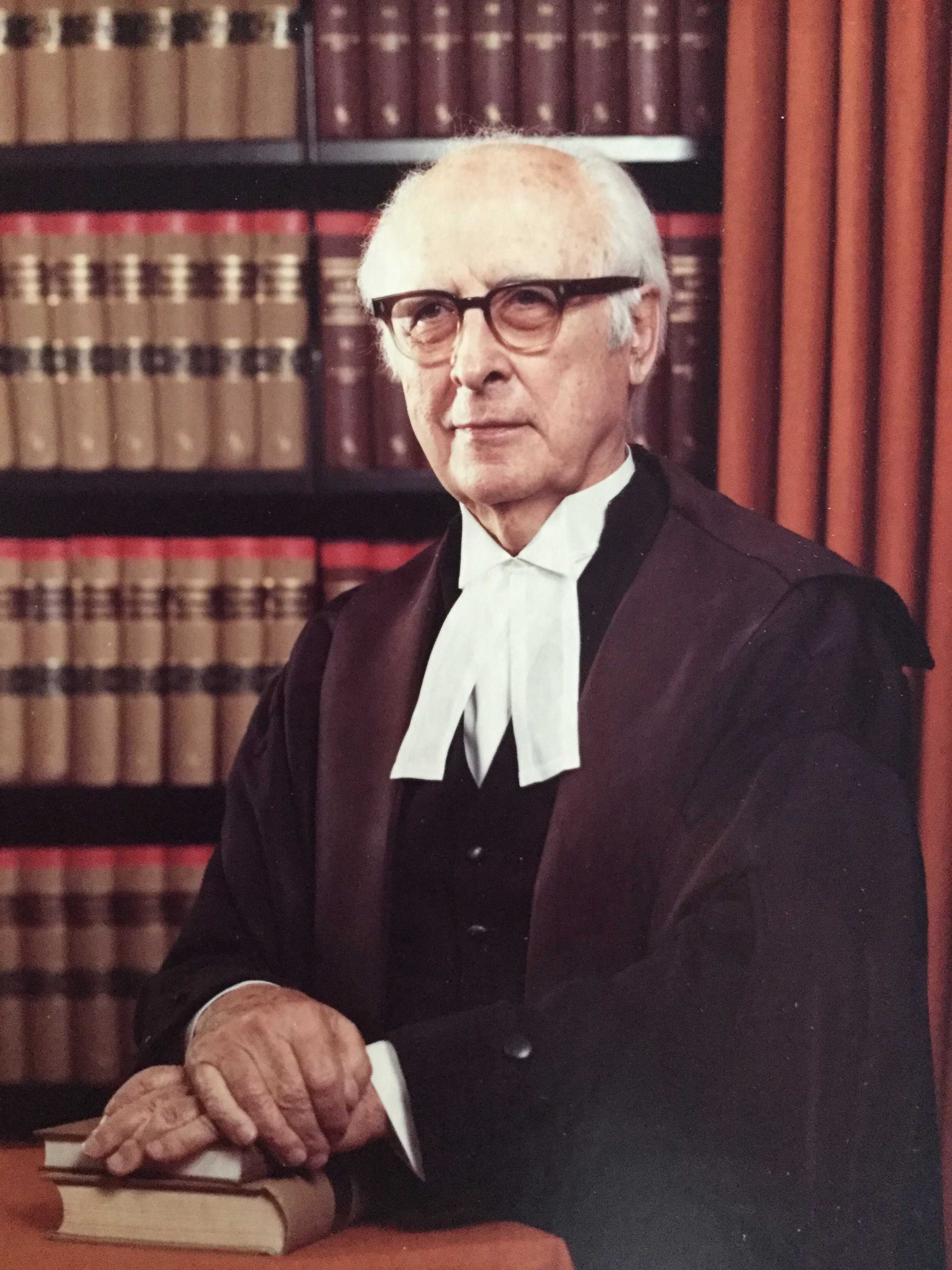 Une nouvelle école primaire en hommage à Emmett Matthew Hall? | Journal ...