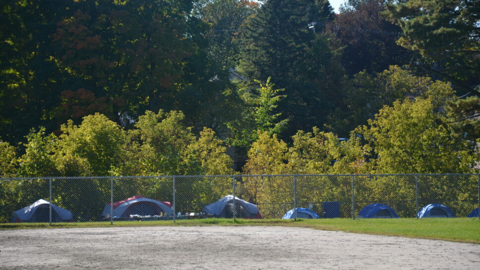 Un campement au parc Henri-Daoust | Journal Le Nord