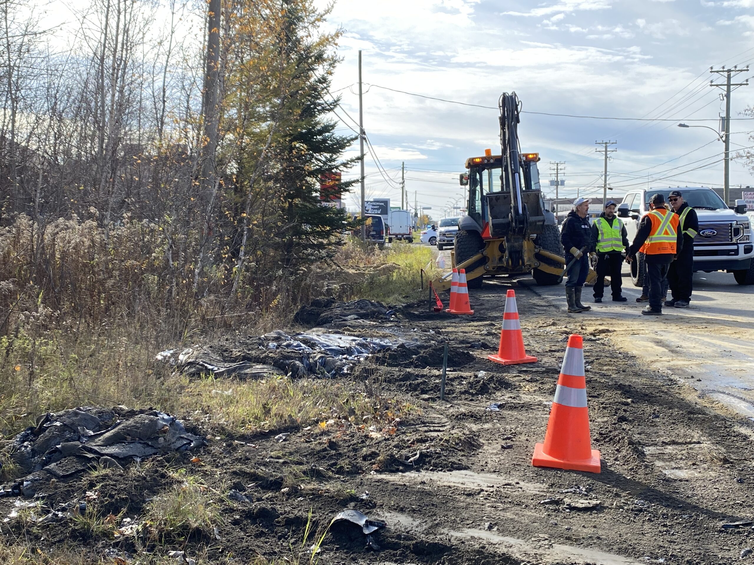 Route 158: 20 000 litres d'asphalte liquide déversés | Journal Le Nord