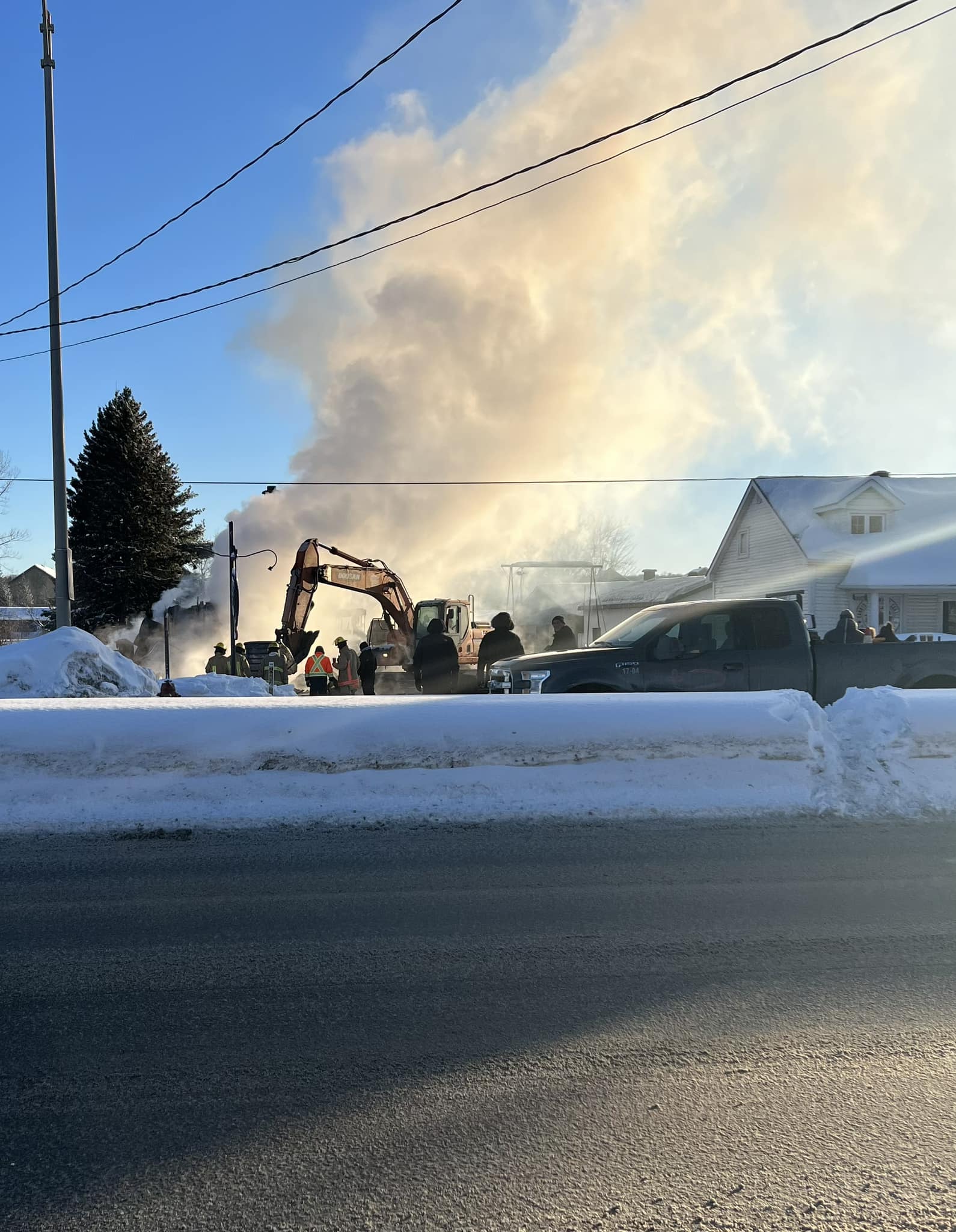 Incendie à Prévost : Perte totale pour Canots Nor-West | Journal Le Nord